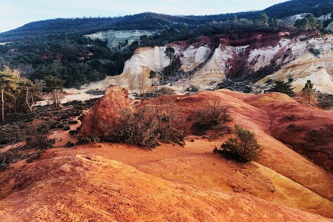 Guided Discovery of Ocher - 1/2 day - Electric bike - An In-Depth Look at the Tour Experience