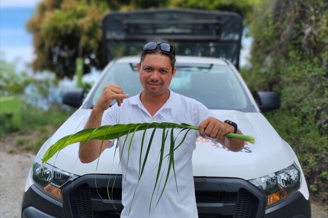 Guided Excursion in 4x4 in Moorea between Land and Sea - Transportation & Group Size