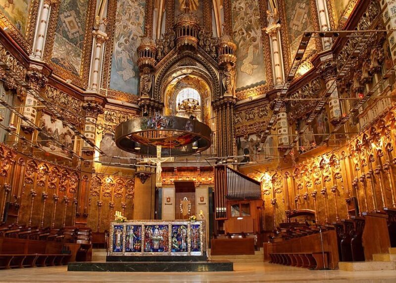Guided Exploration of the Historic Montserrat Monastery - An In-Depth Look at the Montserrat Experience