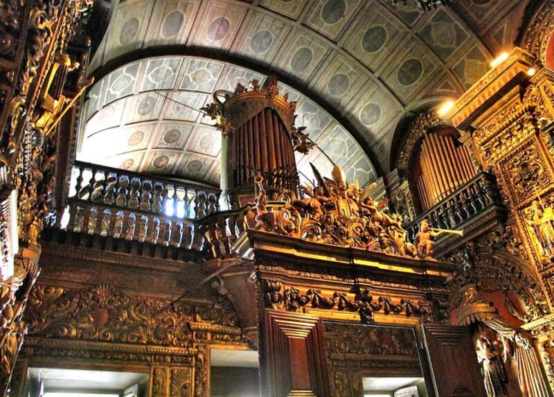 Guided Exploration of the Historic Montserrat Monastery - What Makes This Tour Stand Out