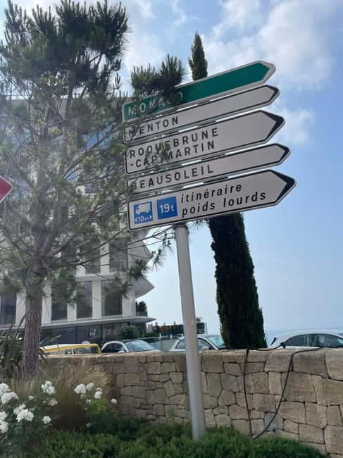 Guided Ferrari Tour: Monaco & Èze from Villefranche sur mer - An Elegant Introduction to Riviera Glamour