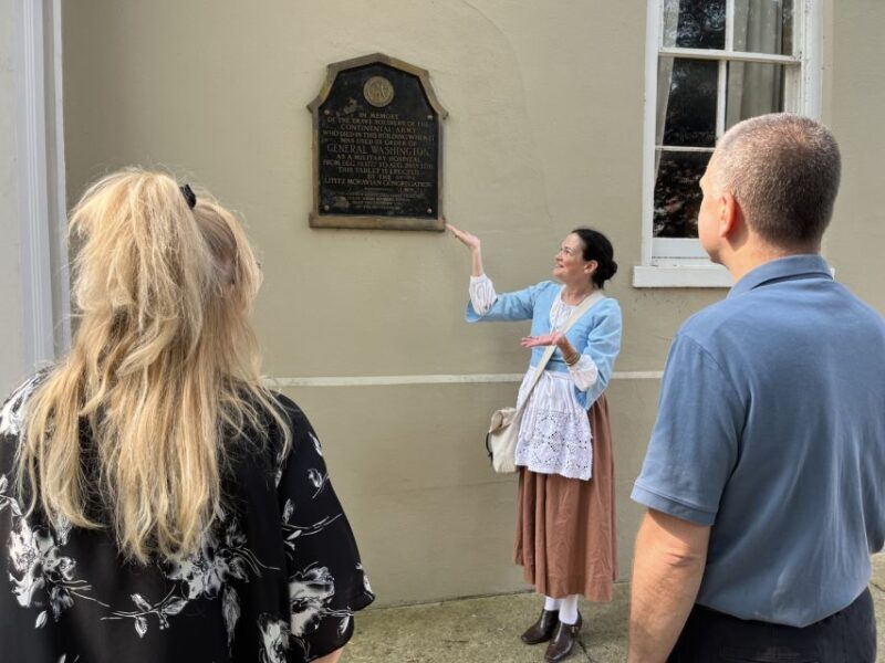 Guided Ghost Tour of Lititz - The Guides and Their Effectiveness