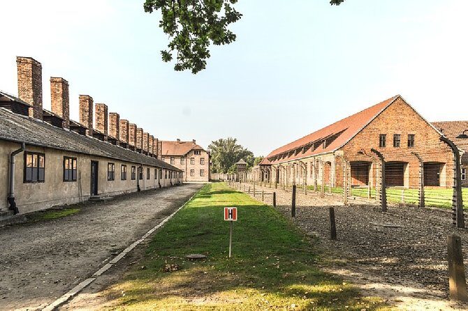 Guided Group Tour to Auschwitz-Birkenau from Krakow - Stop 1: Visiting Auschwitz I