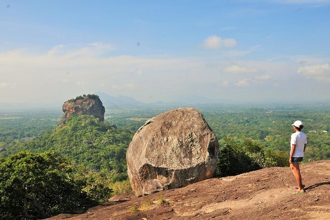 Guided Hike & Picnic with an Amazing View on Pidurangala Rock - Exploring the Guided Hike & Picnic on Pidurangala Rock