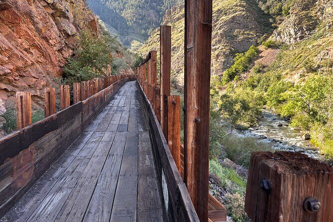 Guided Hiking Adventures in Colorado with Local Treats - Who Will Appreciate This Tour?