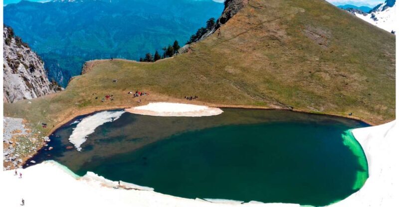 Guided hiking tour to the dragon lake of Mountain Tymfi - An In-Depth Look at the Experience