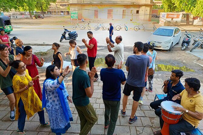 Guided Morning Bicycle Tour with Food Tasting in Jaipur - What the Tour Includes and What You Should Expect