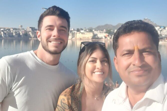 Guided Night Tour of Jaipur With Optional Street Food Tasting - The Guide: Knowledge and Enthusiasm Matter