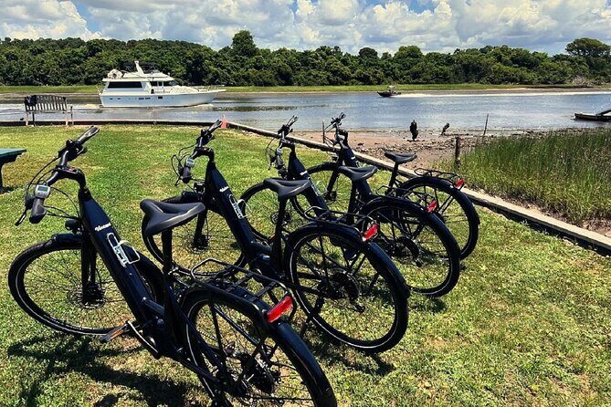 Guided Oak Island Nature Tour on E-Bikes - A Closer Look at the Guided Oak Island E-Bike Tour