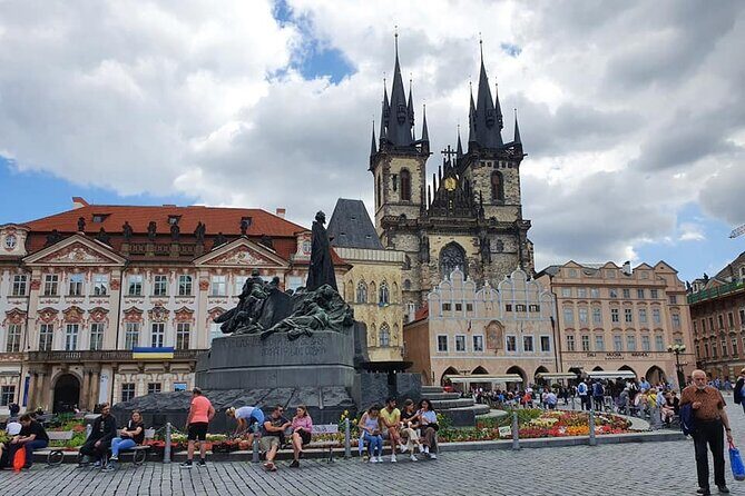 Guided Old Town & Jewish quarter Walking Tour Prague (Tip-based) - A Deep Dive into the Tour Experience