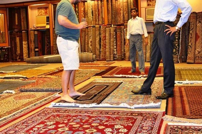 Guided Shopping Tour of Old Delhi and New Delhi - Exploring Delhi’s Markets: What to Expect