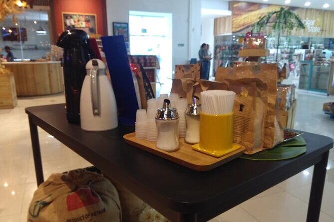 Guided Shopping Tour - Rum tasting, chocolate factory, Cigar factory - Key Points