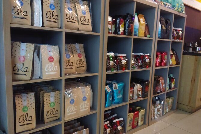 Guided Shopping Tour - Rum tasting, chocolate factory, Cigar factory - Who Will Love This Tour?