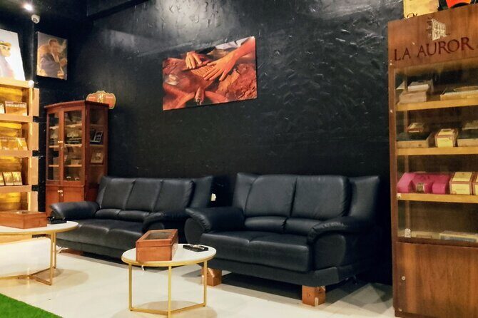 Guided Shopping Tour to WordMart Souvenirs - Round Trip Transport - FAQ