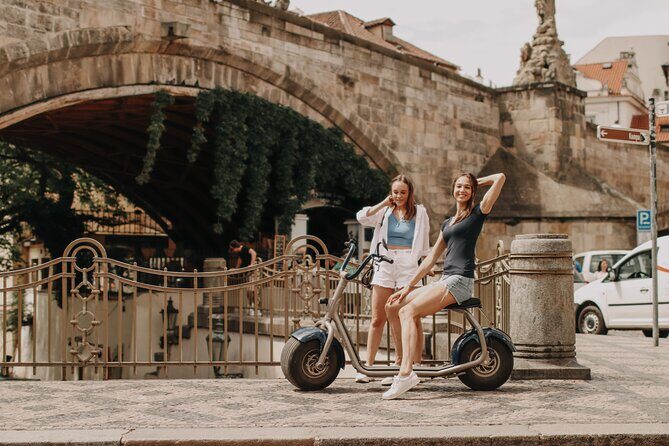 Guided sightseeing e-scooter tour of Prague: 2 hours - FAQ