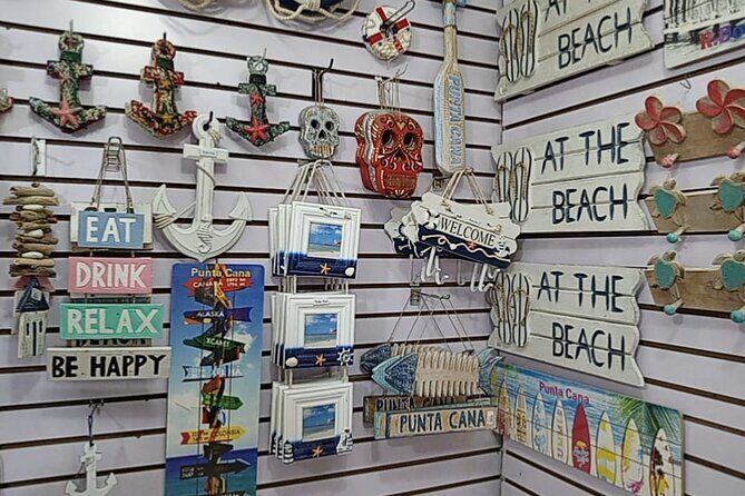 Guided Souvenir Shopping Tour in Punta Cana - Authenticity and Experience: What the Reviews Say