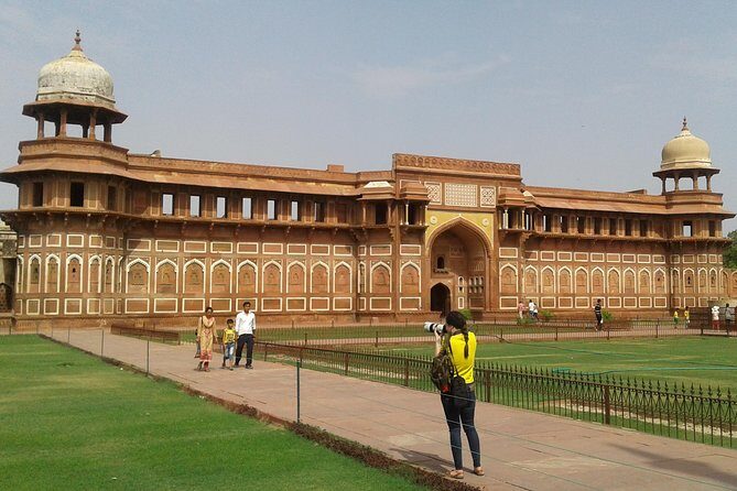 Guided Sunrise Tour of Taj Mahal with 3 World Heritages UNESCO sites in Agra - An In-Depth Look at the Tour Experience