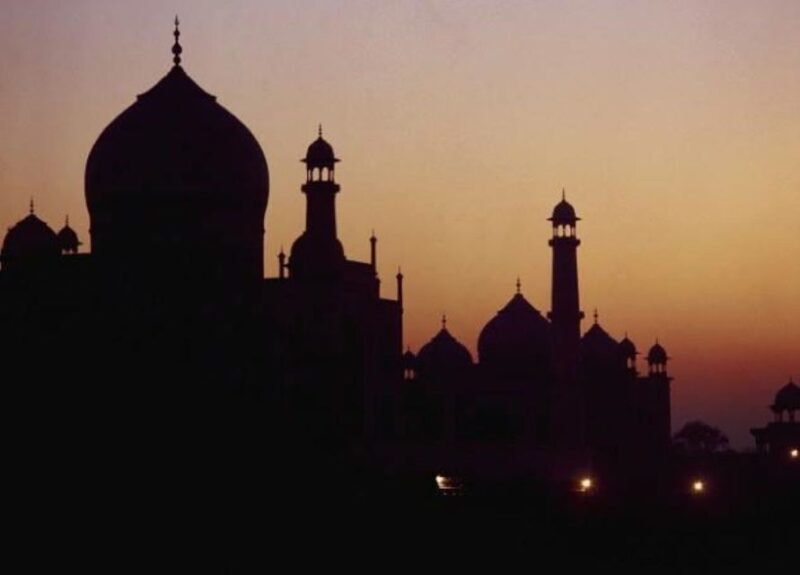 Guided Sunset Tour Of Taj Mahal with Skip-The-Line Entry - Key Points