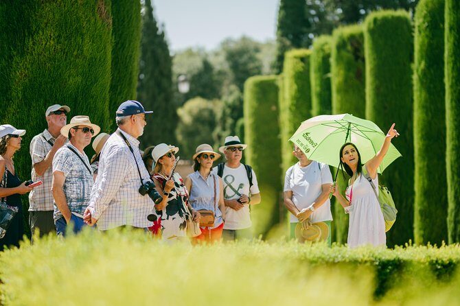 Guided tour: discover the 2 great monuments in Córdoba: Mezquita and Alcázar. - Authentic Insights from Visitors