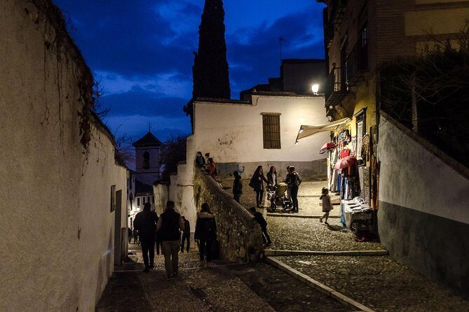 Guided tour Granada Unexplained - The Experience and the Guides