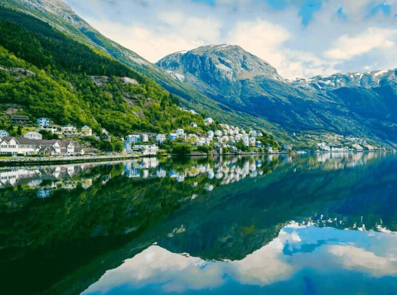 Guided tour: Hardangerfjord, Waterfalls and Ferry crossing - What Our Readers Say