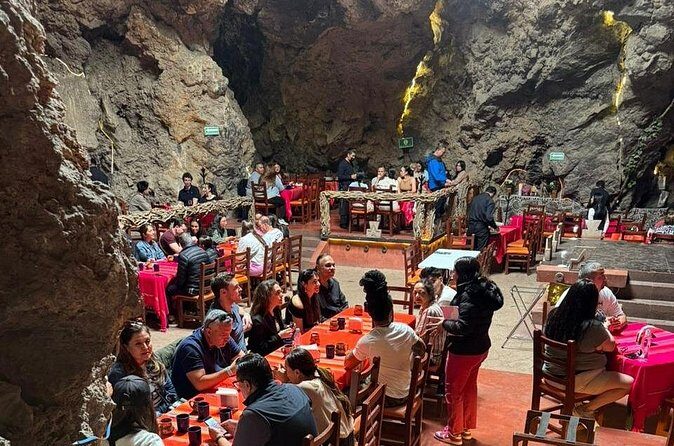 Guided Tour in Area with Cave Breakfast and CDMX Transportation - FAQ