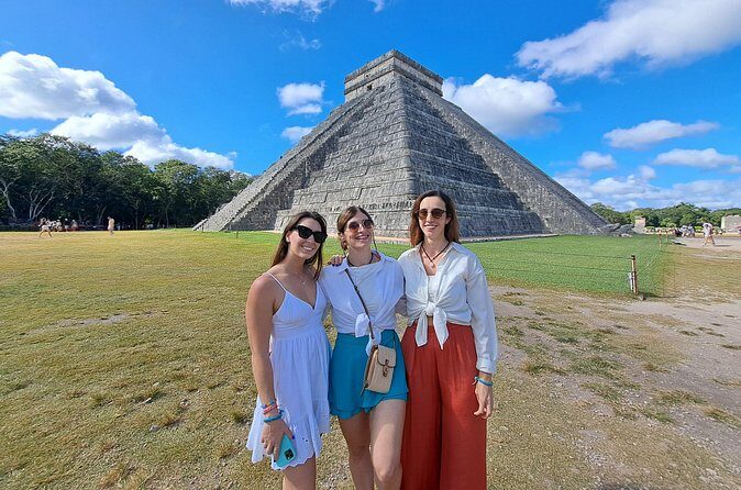 Guided tour in Chichen Itza and 3 cenotes from Valladolid - FAQ