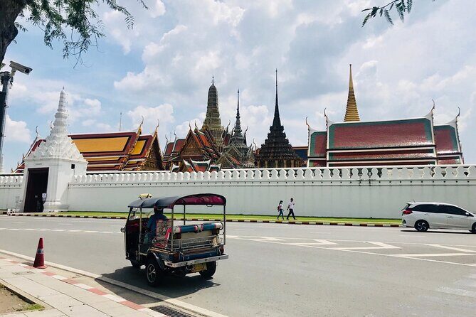 Guided tour in Grand palace & Emerald Buddha by MyProGuide - The Sum Up