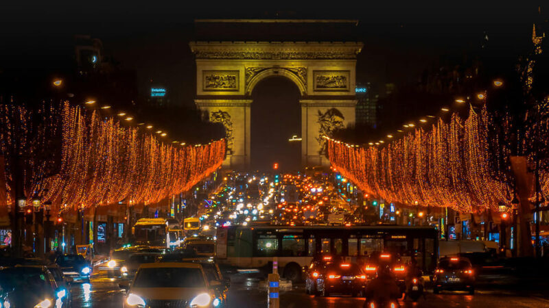 Guided tour in Paris in a vintage car Arabic English speaker - Key Points