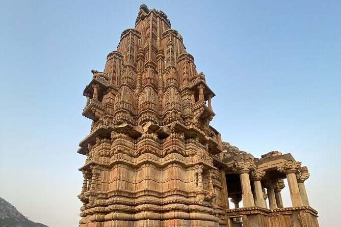 Guided Tour: India's Most Haunted Village-Bhangarh With Entry Fee - What Travelers Are Saying (Based on Reviews)