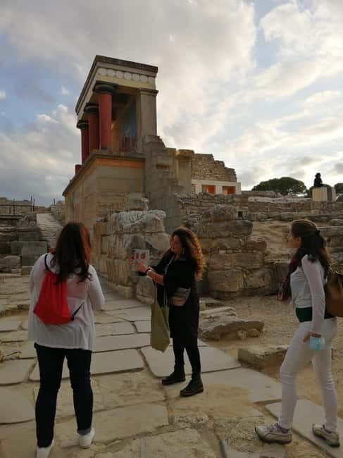 Guided Tour Knossos Palace in English - The Itinerary in Detail