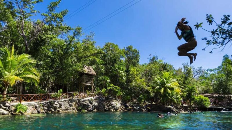 Guided tour of 4 cenotes at Casa Tortugas with transportation and buffet - Key Points