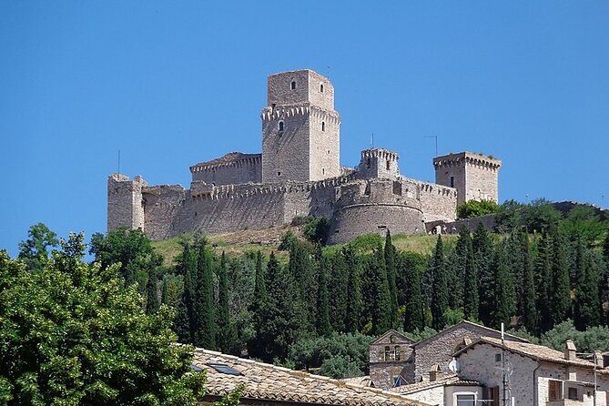 Guided Tour of Assisi. Francesco, Chiara and Carlo Acutis - Navigating the Practicalities