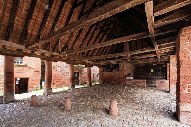 Guided tour of Collonges la Rouge - An In-Depth Look at the Tour