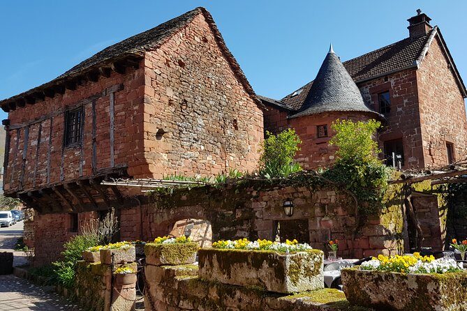 Guided tour of Collonges la Rouge - Practical Details and What to Expect