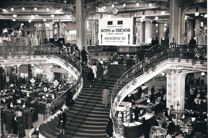 Guided Tour of Galeries Lafayette Paris Haussmann - A Close Look at the Tour Experience