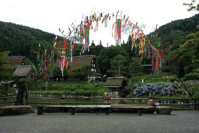Guided Tour of Hida Folk Village - Key Points