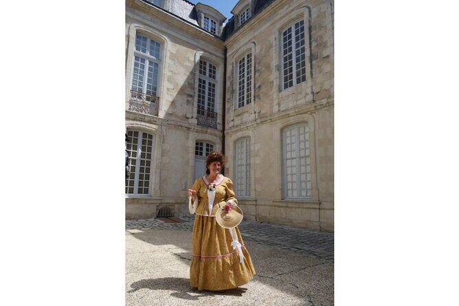 Guided tour of La Rochelle The splendor of merchants in the 18th century - Authentic Experience and Genuine Insight