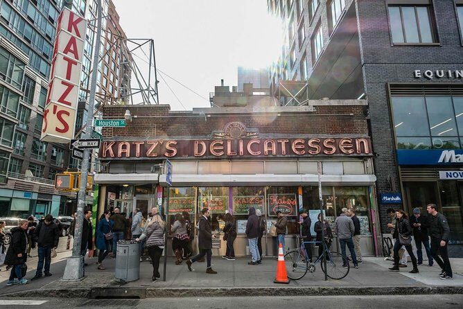 Guided tour of Lower East Side, Chinatown and Little Italy in French - Who Will Love This Tour?