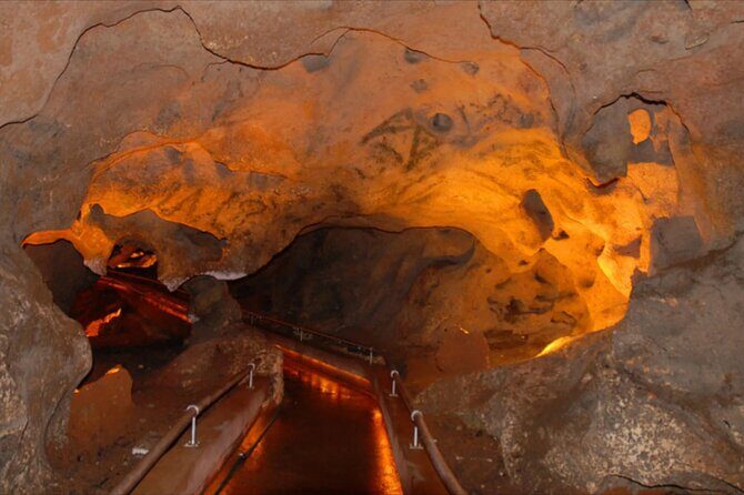 Guided Tour of Maravillas Caves Altos de Chavon and Cigar Factory - The Sum Up