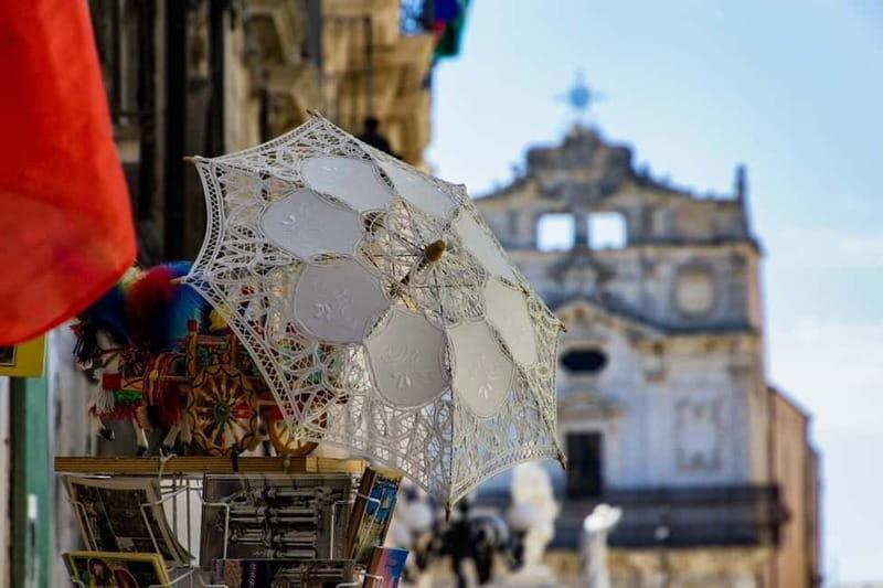 Guided tour of Ortigia with Fish Street Food at the market - Analyzing the Value