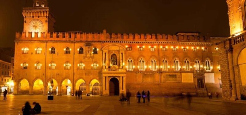 Guided Tour of Palazzo D'Accursio - Key Points