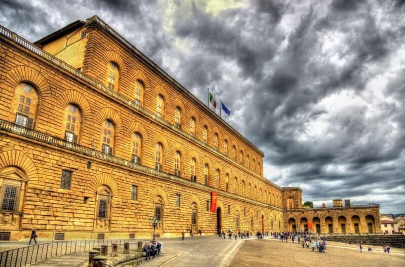 Guided tour of Palazzo Pitti: Botticelli, Caravaggio, and Raphael compared - Exploring the Palazzo Pitti Guided Tour: Botticelli, Caravaggio, and Raphael Compared
