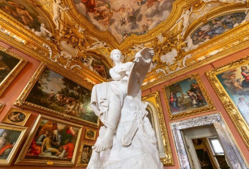 Guided tour of Palazzo Pitti: Botticelli, Caravaggio, and Raphael compared - A Closer Look at the Palazzo Pitti Guided Tour