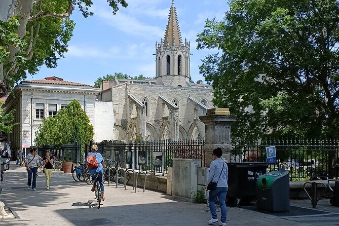 Guided tour of the Historic Center of Avignon - An In-Depth Look at the Itinerary and What to Expect