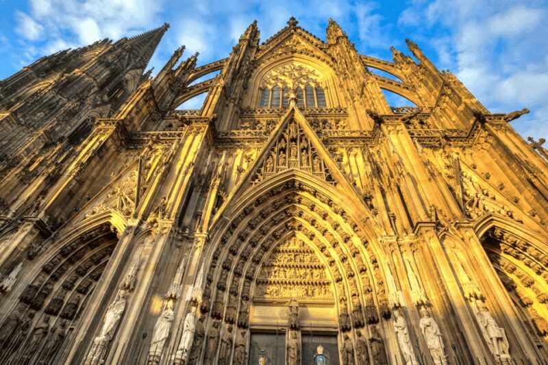 Guided tour of the historic center of Colonia - An Authentic Walk Through Cologne’s Old Town