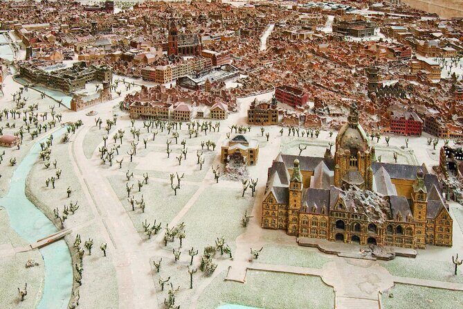 Guided tour of the New Town Hall in Hanover - The Guides and Atmosphere