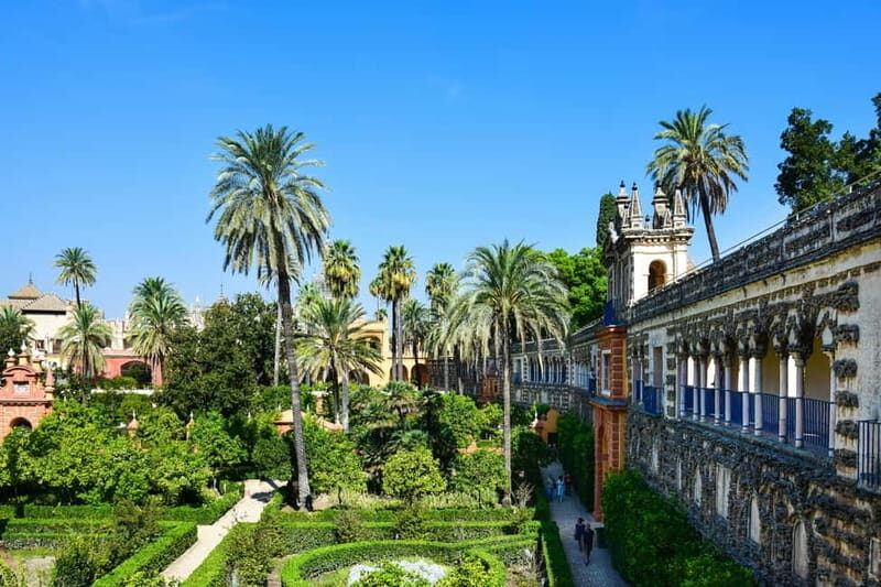Guided Tour of the Royal Alcázar of Seville in a Small Group - Discovering the Royal Alcázar in Seville: A Small-Group Guided Experience