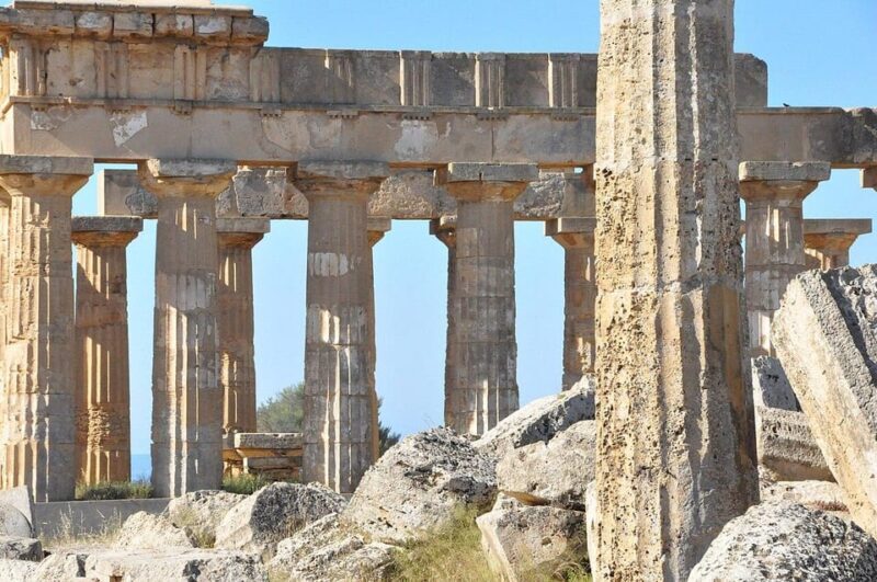 Guided tour of the Selinunte Archaeological Park - A Closer Look at the Experience