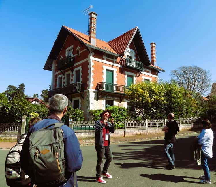 Guided tour of the Winter City Quarter - The Itinerary: What You’ll See and Experience